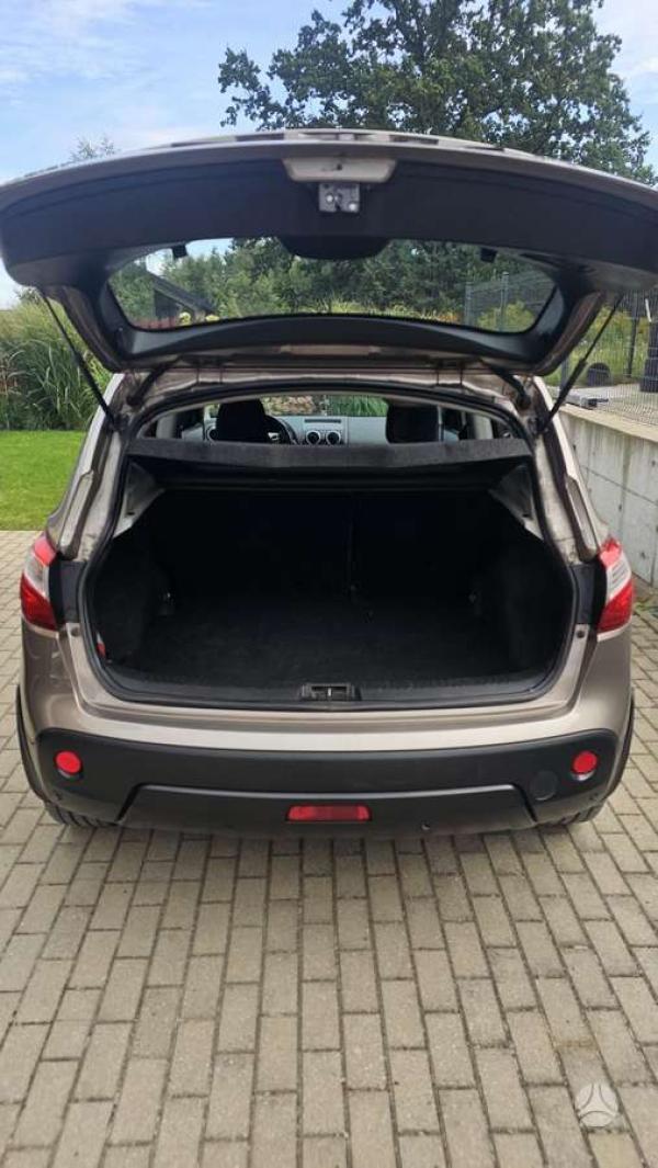 Nissan Qashqai 2013 Viļņa vietnē Brūns Nissan Qashqai 2013 Viļņa, ar dzinēja tilpumu 1.60 L un nobraukumu 208 tūkst. km par 4800 €, foto 11 vietnē AUTOMOTO.COM.LV