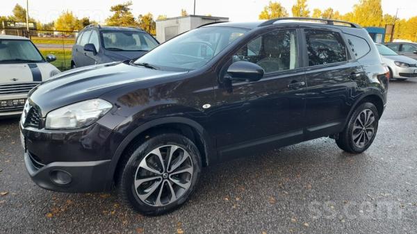 Nissan Qashqai 2013 Rīga vietnē Brūns Nissan Qashqai 2013 Rīga, ar dzinēja tilpumu 1.60 L un nobraukumu 220 tūkst. km par 5900 €, foto 5 vietnē AUTOMOTO.COM.LV