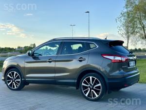 Brūns Nissan Qashqai 2014 Rīga, ar dzinēja tilpumu 1.60 L un nobraukumu 189 tūkst. km par 9150 €, foto 4 vietnē AUTOMOTO.COM.LV