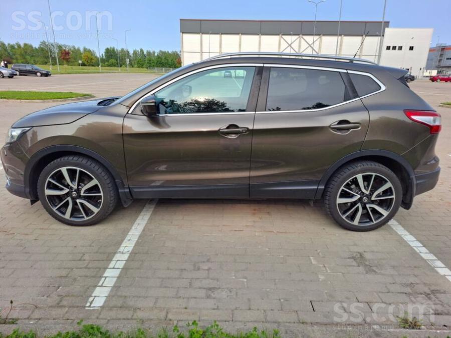 Brown Nissan Qashqai 2014 in Riga, with an engine capacity of 1.20 L and mileage of 97 thousand km for 4300 €, photo 5 on AUTOMOTO.COM.LV