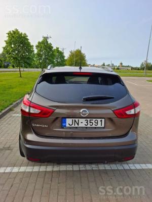 Brown Nissan Qashqai 2014 in Riga, with an engine capacity of 1.20 L and mileage of 97 thousand km for 4300 €, photo 7 on AUTOMOTO.COM.LV