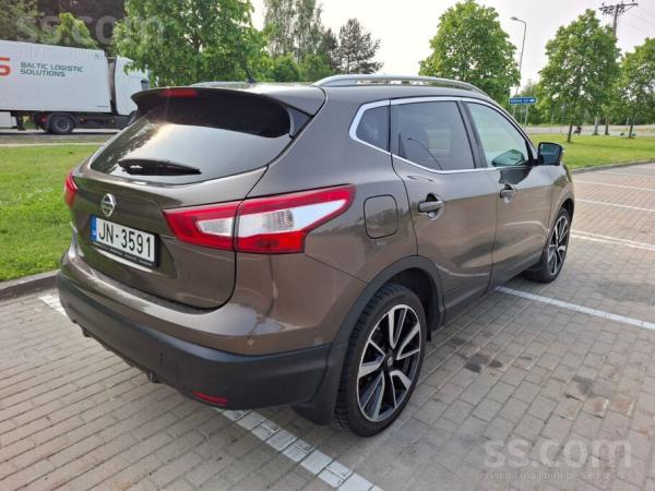 Brown Nissan Qashqai 2014 in Riga, with an engine capacity of 1.20 L and mileage of 97 thousand km for 5290 €, photo 8 on AUTOMOTO.COM.LV