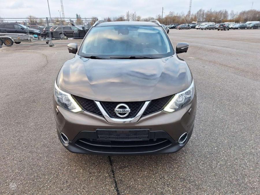 Brown Nissan Qashqai 2014 in Marijampole, with an engine capacity of 1.20 L and mileage of 142 thousand km for 6999 €, photo 1 on AUTOMOTO.COM.LV