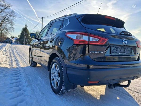 Brown Nissan Qashqai 2014 in Raseiniai, with an engine capacity of 1.46 L and mileage of 206 thousand km for 6999 €, photo 9 on AUTOMOTO.COM.LV