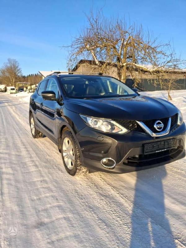 Brown Nissan Qashqai 2014 in Raseiniai, with an engine capacity of 1.46 L and mileage of 206 thousand km for 6999 €, photo 10 on AUTOMOTO.COM.LV