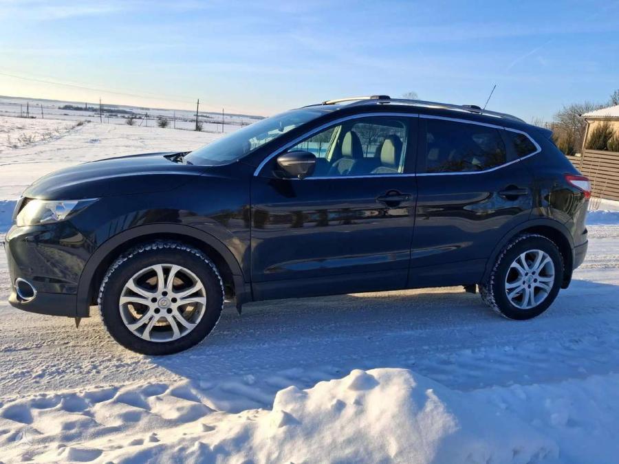Brown Nissan Qashqai 2014 in Raseiniai, with an engine capacity of 1.46 L and mileage of 206 thousand km for 6999 €, photo 16 on AUTOMOTO.COM.LV