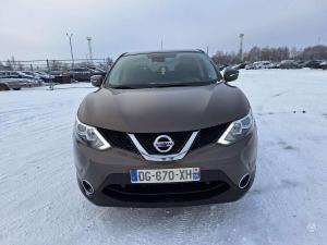 Brown Nissan Qashqai 2014 in Marijampole, with an engine capacity of 1.46 L and mileage of 219 thousand km for 7599 €, photo 2 on AUTOMOTO.COM.LV
