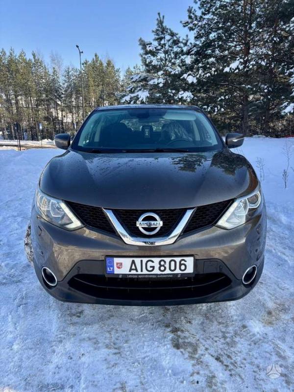 Brūns Nissan Qashqai 2014 Viļņa, ar dzinēja tilpumu 1.60 L un nobraukumu 170 tūkst. km par 7950 €, foto 2 vietnē AUTOMOTO.COM.LV