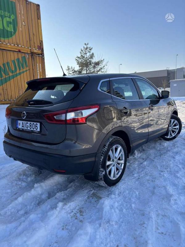 Brūns Nissan Qashqai 2014 Viļņa, ar dzinēja tilpumu 1.60 L un nobraukumu 170 tūkst. km par 7950 €, foto 4 vietnē AUTOMOTO.COM.LV