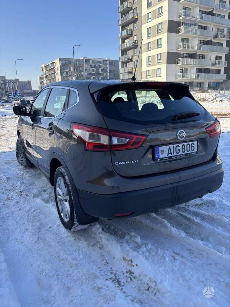 Brown Nissan Qashqai 2014 in Vilnius, with an engine capacity of 1.60 L and mileage of 170 thousand km for 7950 €, photo 6 on AUTOMOTO.COM.LV
