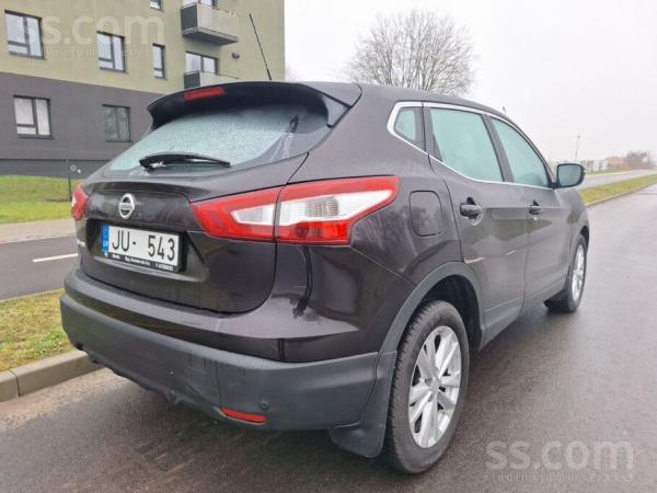 Brown Nissan Qashqai 2014 in Riga, with an engine capacity of 1.20 L and mileage of 191 thousand km for 6800 €, photo 4 on AUTOMOTO.COM.LV