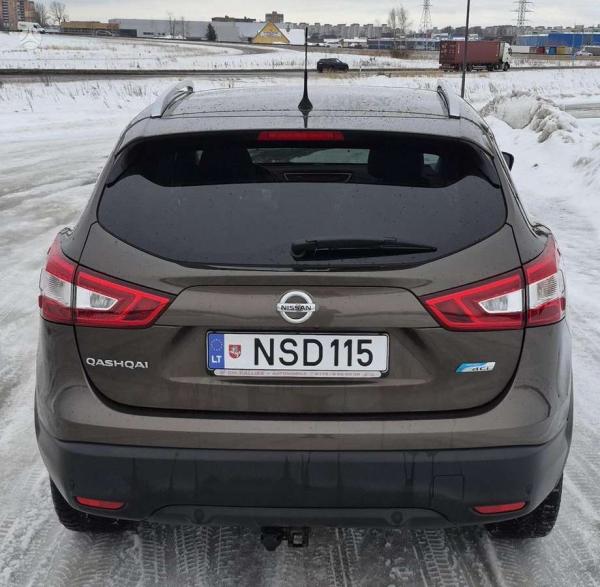 Brown Nissan Qashqai 2014 in Kaunas, with an engine capacity of 1.60 L and mileage of 127 thousand km for 10600 €, photo 7 on AUTOMOTO.COM.LV