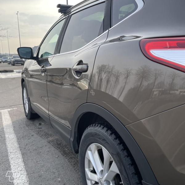 Brown Nissan Qashqai 2014 in Siauliai, with an engine capacity of 1.60 L and mileage of 170 thousand km for 7999 €, photo 10 on AUTOMOTO.COM.LV