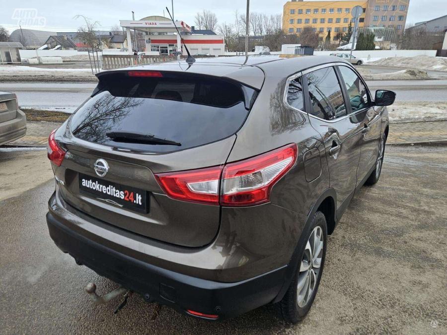 Brown Nissan Qashqai 2014 in Siauliai, with an engine capacity of 1.20 L and mileage of 176 thousand km for 7950 €, photo 7 on AUTOMOTO.COM.LV