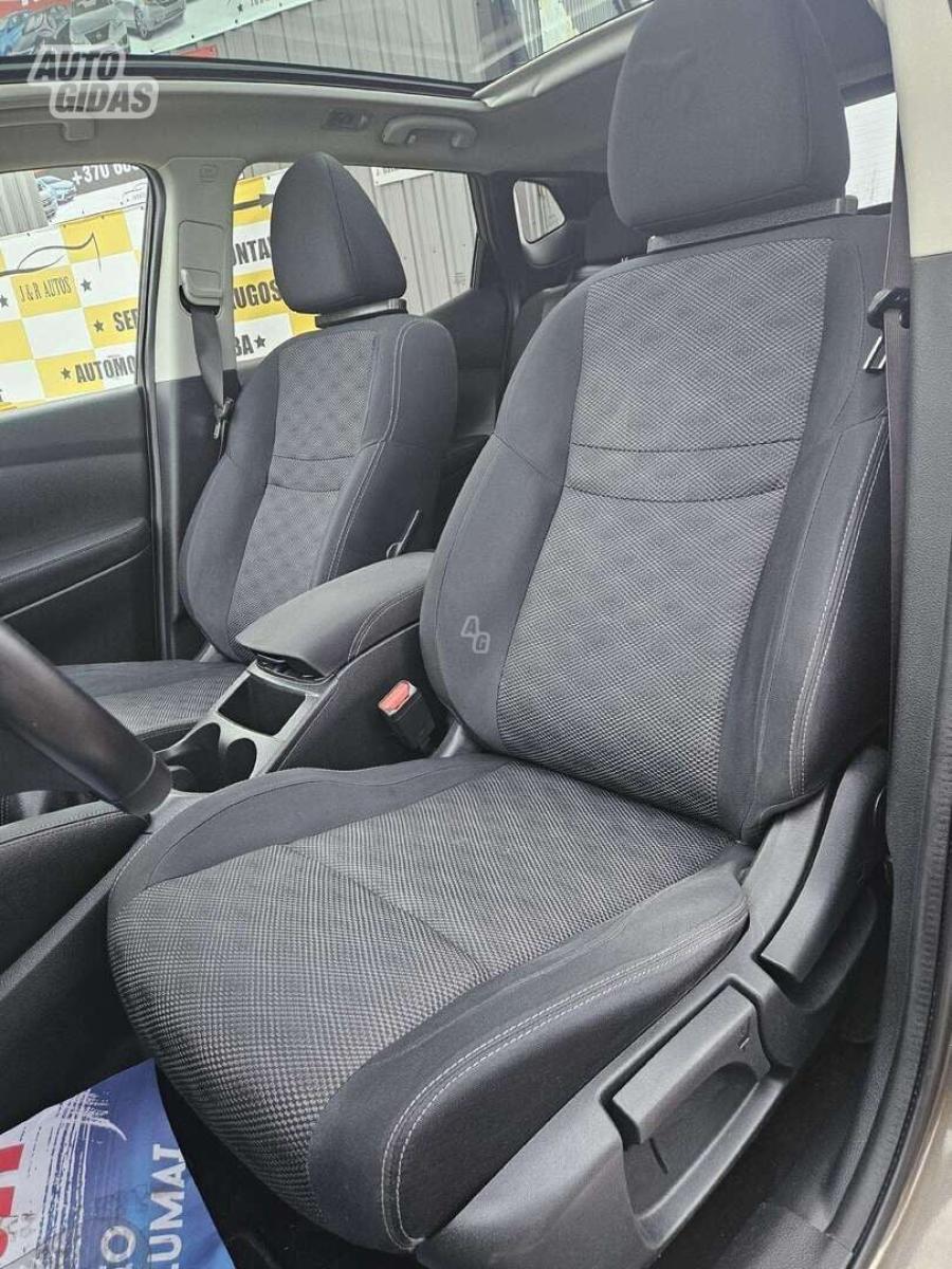 Brown Nissan Qashqai 2014 in Siauliai, with an engine capacity of 1.20 L and mileage of 176 thousand km for 7950 €, photo 14 on AUTOMOTO.COM.LV