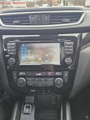 Brown Nissan Qashqai 2014 in Siauliai, with an engine capacity of 1.20 L and mileage of 176 thousand km for 7950 €, photo 20 on AUTOMOTO.COM.LV