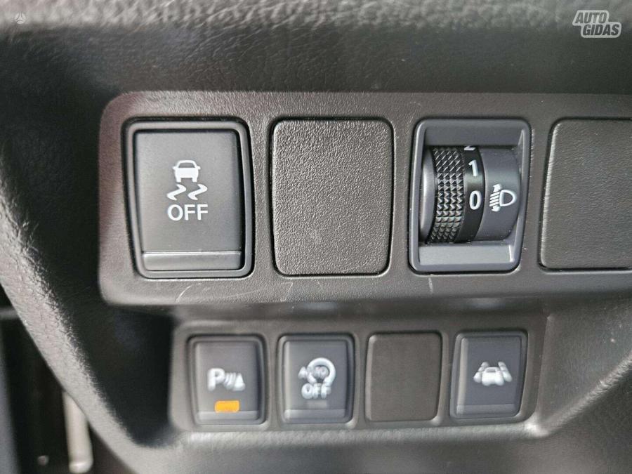 Brown Nissan Qashqai 2014 in Siauliai, with an engine capacity of 1.20 L and mileage of 176 thousand km for 7950 €, photo 22 on AUTOMOTO.COM.LV