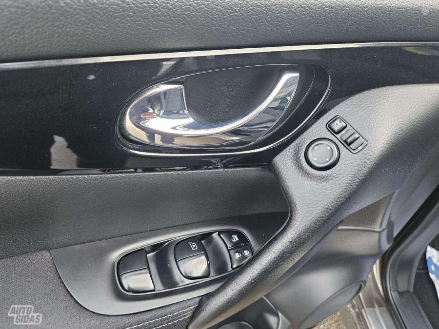 Brown Nissan Qashqai 2014 in Siauliai, with an engine capacity of 1.20 L and mileage of 176 thousand km for 7950 €, photo 23 on AUTOMOTO.COM.LV
