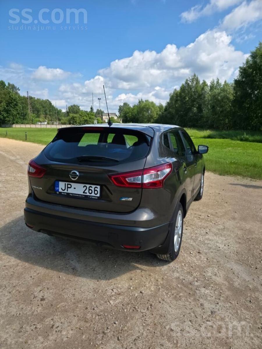 Brūns Nissan Qashqai 2014 Rīga, ar dzinēja tilpumu 1.60 L un nobraukumu 135 tūkst. km par 8900 €, foto 3 vietnē AUTOMOTO.COM.LV