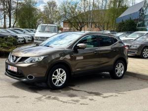 Brown Nissan Qashqai 2014 in Riga, with an engine capacity of 1.60 L and mileage of 179 thousand km for 11999 €, photo 4 on AUTOMOTO.COM.LV