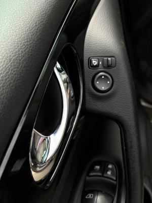 Brown Nissan Qashqai 2014 in Riga, with an engine capacity of 1.60 L and mileage of 179 thousand km for 11999 €, photo 7 on AUTOMOTO.COM.LV