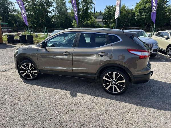 Brown Nissan Qashqai 2014 in Alytus, with an engine capacity of 1.46 L and mileage of 170 thousand km for 9500 €, photo 6 on AUTOMOTO.COM.LV
