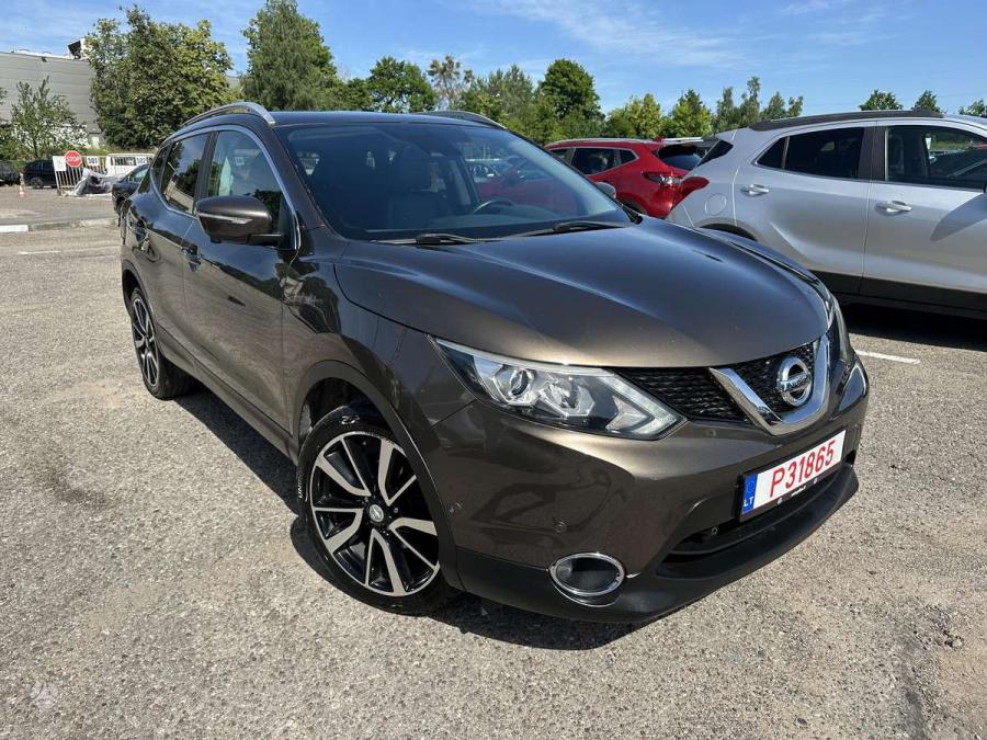 Brūns Nissan Qashqai 2014 Alīta, ar dzinēja tilpumu 1.46 L un nobraukumu 170 tūkst. km par 8900 €, foto 3 vietnē AUTOMOTO.COM.LV