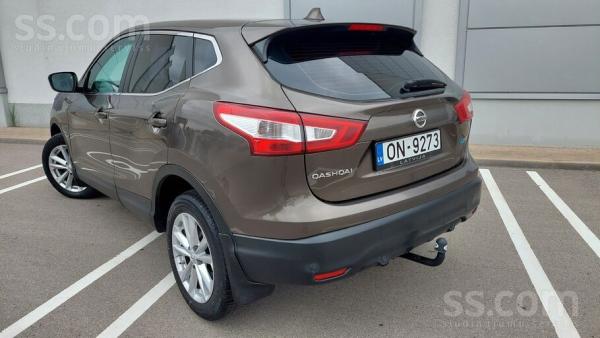 Brown Nissan Qashqai 2014 in Riga, with an engine capacity of 1.60 L and mileage of 0 thousand km for 6800 €, photo 6 on AUTOMOTO.COM.LV