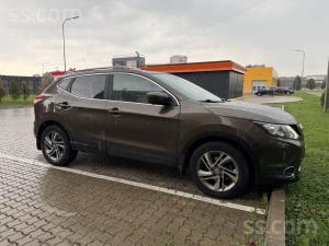 Brūns Nissan Qashqai 2014 Rīga, ar dzinēja tilpumu 1.60 L un nobraukumu 162 tūkst. km par 8800 €, foto 16 vietnē AUTOMOTO.COM.LV