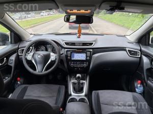 Brown Nissan Qashqai 2014 in Daugavpils, with an engine capacity of 1.60 L and mileage of 220 thousand km for 6200 €, photo 6 on AUTOMOTO.COM.LV