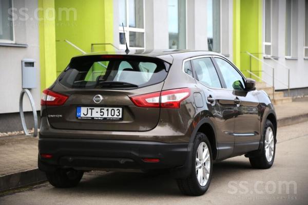 Brown Nissan Qashqai 2014 in Riga, with an engine capacity of 1.20 L and mileage of 123 thousand km for 7495 €, photo 6 on AUTOMOTO.COM.LV