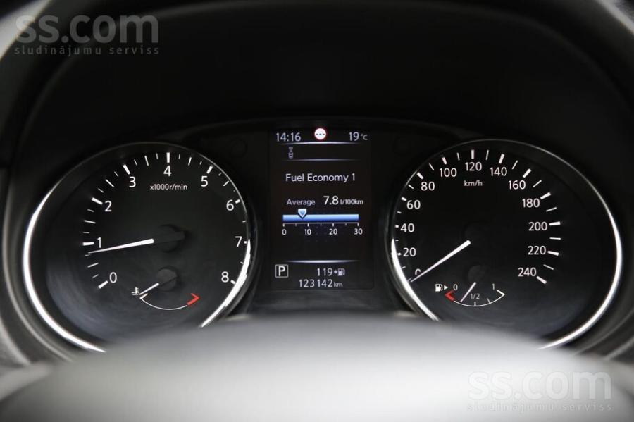 Brown Nissan Qashqai 2014 in Riga, with an engine capacity of 1.20 L and mileage of 123 thousand km for 7495 €, photo 9 on AUTOMOTO.COM.LV