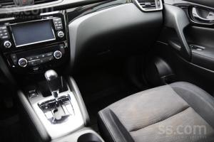 Brown Nissan Qashqai 2014 in Riga, with an engine capacity of 1.20 L and mileage of 123 thousand km for 7495 €, photo 11 on AUTOMOTO.COM.LV