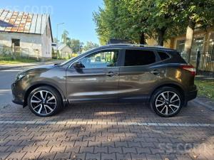 Brown Nissan Qashqai 2014 in Jekabpils, with an engine capacity of 1.60 L and mileage of 341 thousand km for 5100 €, photo 4 on AUTOMOTO.COM.LV