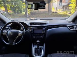 Brown Nissan Qashqai 2014 in Jekabpils, with an engine capacity of 1.60 L and mileage of 341 thousand km for 5100 €, photo 9 on AUTOMOTO.COM.LV