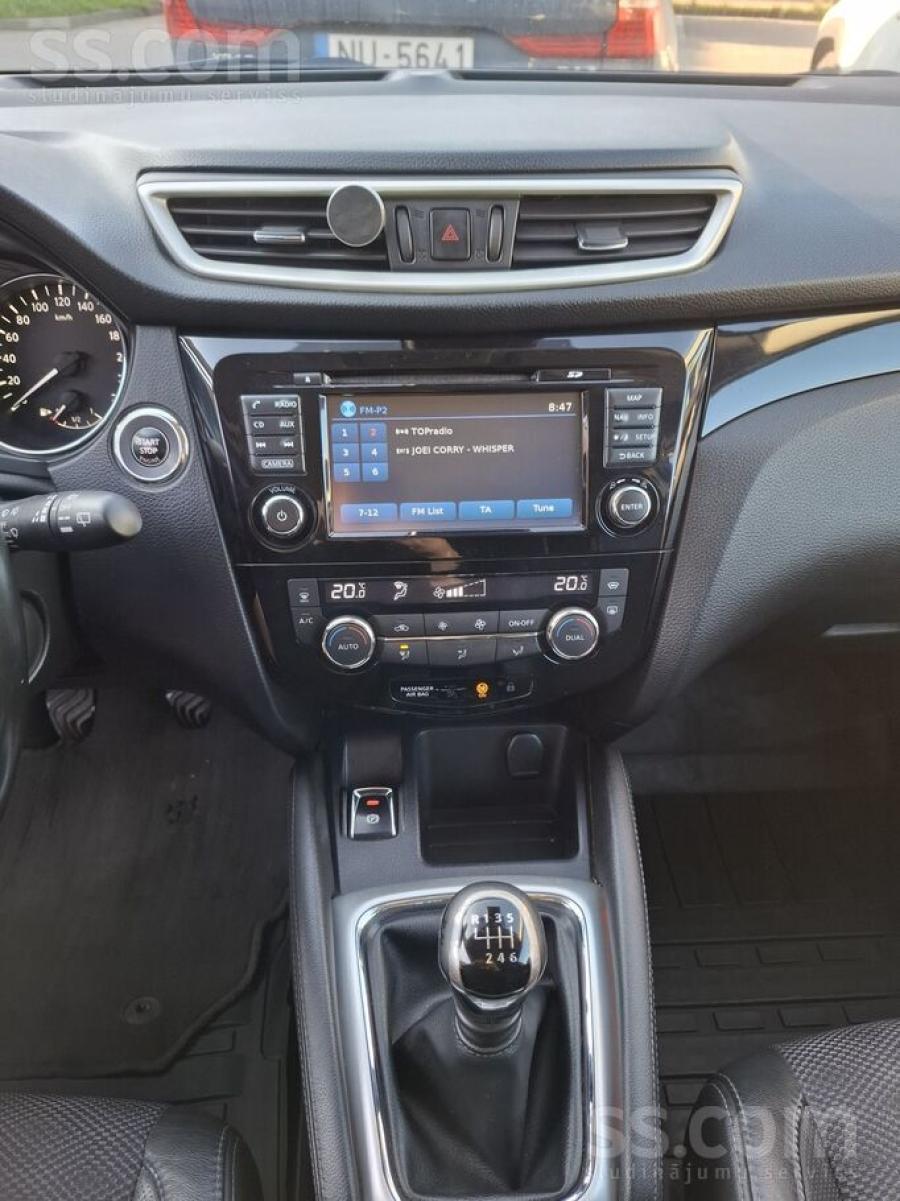 Brown Nissan Qashqai 2014 in Jekabpils, with an engine capacity of 1.60 L and mileage of 341 thousand km for 5100 €, photo 10 on AUTOMOTO.COM.LV
