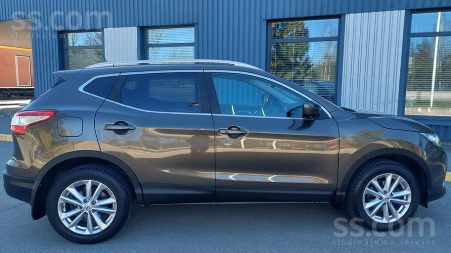 Brown Nissan Qashqai 2015 in Riga, with an engine capacity of 1.20 L and mileage of 90 thousand km for 9950 €, photo 9 on AUTOMOTO.COM.LV