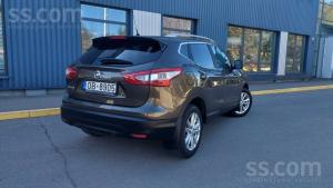 Brown Nissan Qashqai 2015 in Riga, with an engine capacity of 1.20 L and mileage of 90 thousand km for 9950 €, photo 21 on AUTOMOTO.COM.LV
