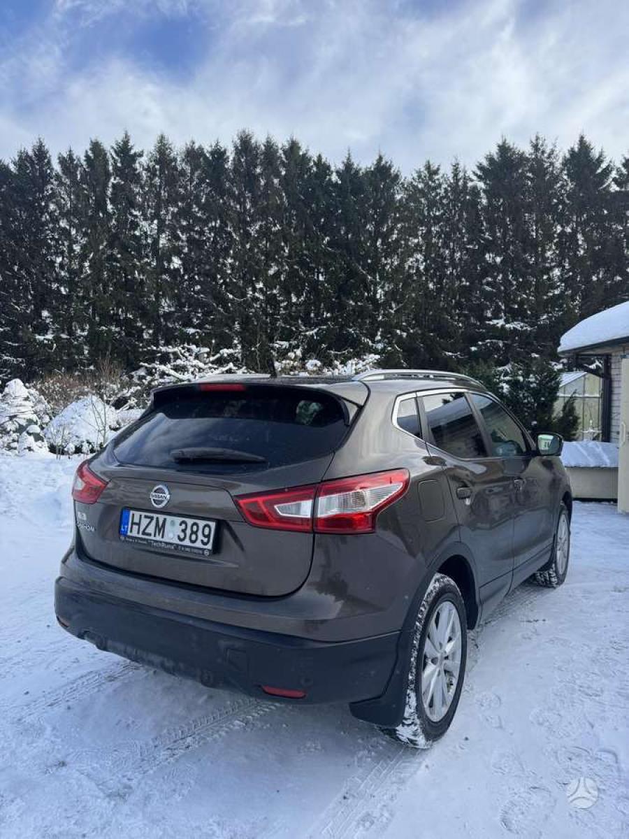 Brown Nissan Qashqai 2015 in Klaipeda, with an engine capacity of 1.20 L and mileage of 118 thousand km for 8500 €, photo 3 on AUTOMOTO.COM.LV