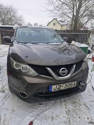 Brown Nissan Qashqai 2015 in Riga, with an engine capacity of 1.20 L and mileage of 185 thousand km for 4500 €, photo  on AUTOMOTO.COM.LV