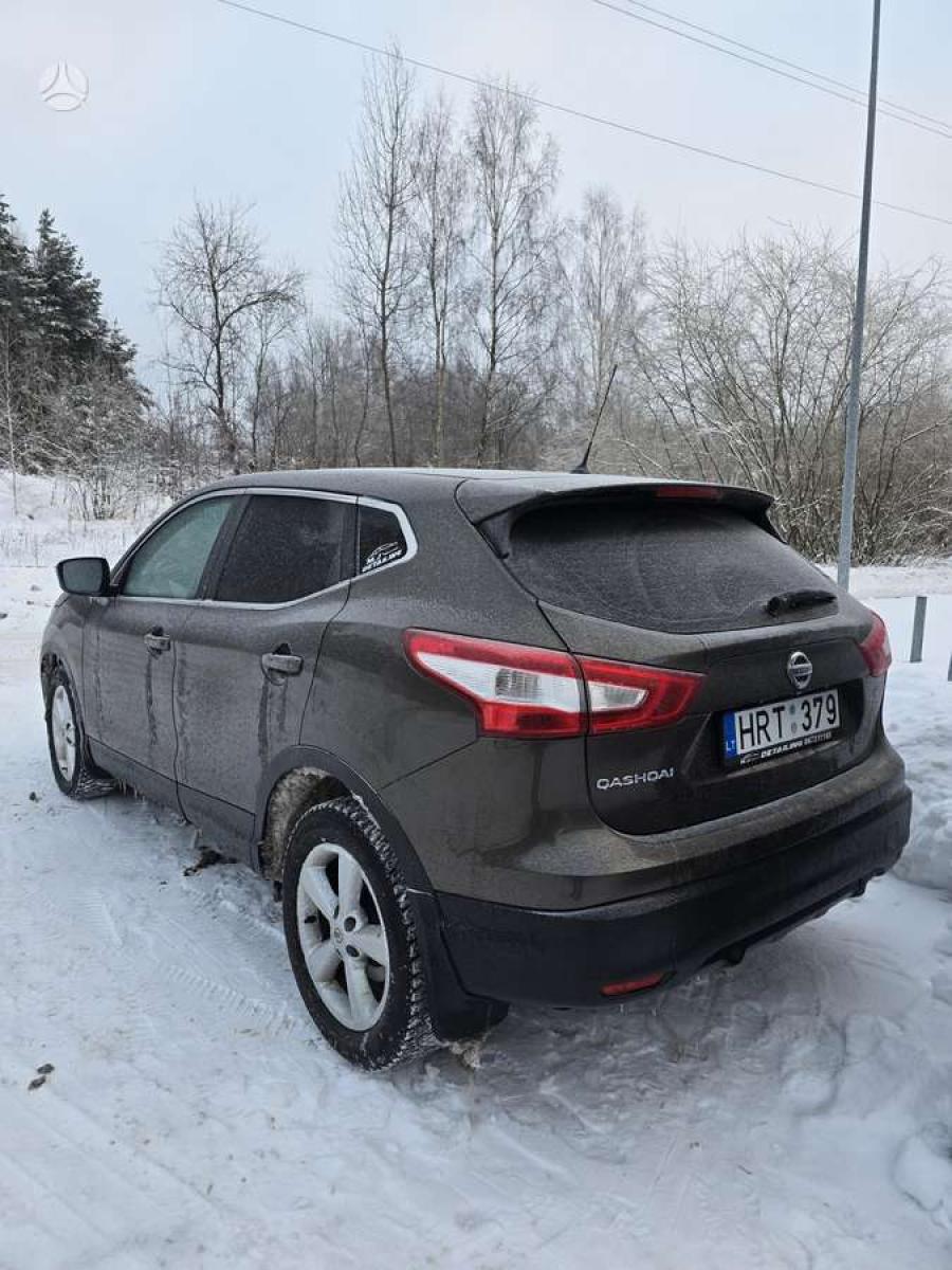 Brūns Nissan Qashqai 2015 Elektrėnai, ar dzinēja tilpumu 1.20 L un nobraukumu 134 tūkst. km par 7300 €, foto 2 vietnē AUTOMOTO.COM.LV