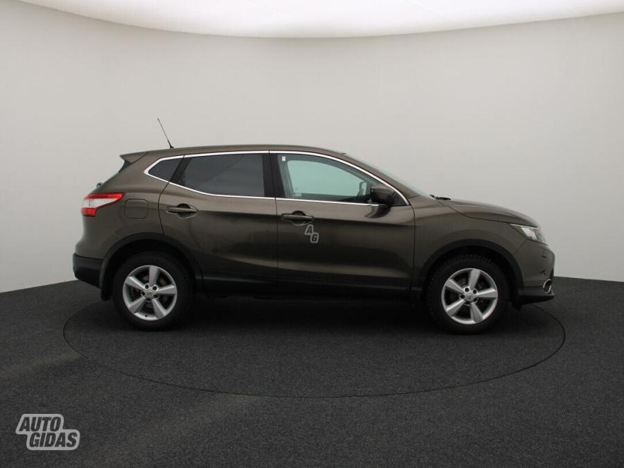 Brown Nissan Qashqai 2015 in Vilnius, with an engine capacity of 1.20 L and mileage of 134 thousand km for 9599 €, photo 9 on AUTOMOTO.COM.LV