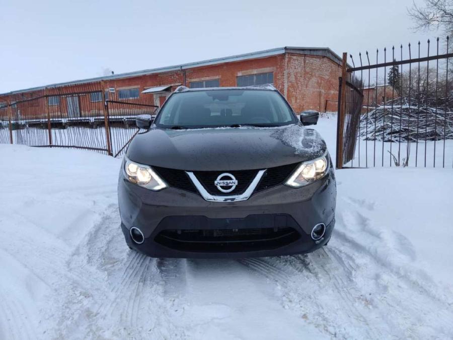 Brown Nissan Qashqai 2015 in Ukmerge, with an engine capacity of 1.20 L and mileage of 230 thousand km for 7750 €, photo 1 on AUTOMOTO.COM.LV