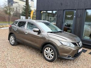 Brown Nissan Qashqai 2015 in Riga, with an engine capacity of 1.50 L and mileage of 180 thousand km for 6700 €, photo 3 on AUTOMOTO.COM.LV