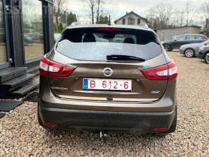 Brown Nissan Qashqai 2015 in Riga, with an engine capacity of 1.50 L and mileage of 180 thousand km for 6700 €, photo 6 on AUTOMOTO.COM.LV