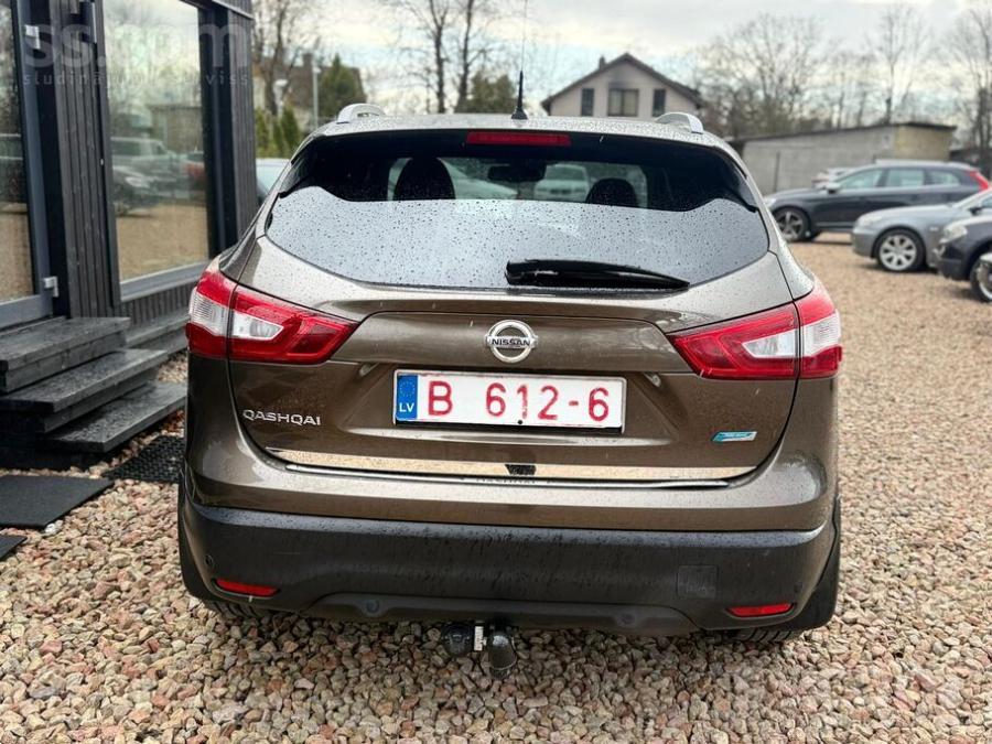 Brown Nissan Qashqai 2015 in Riga, with an engine capacity of 1.50 L and mileage of 180 thousand km for 6700 €, photo 6 on AUTOMOTO.COM.LV