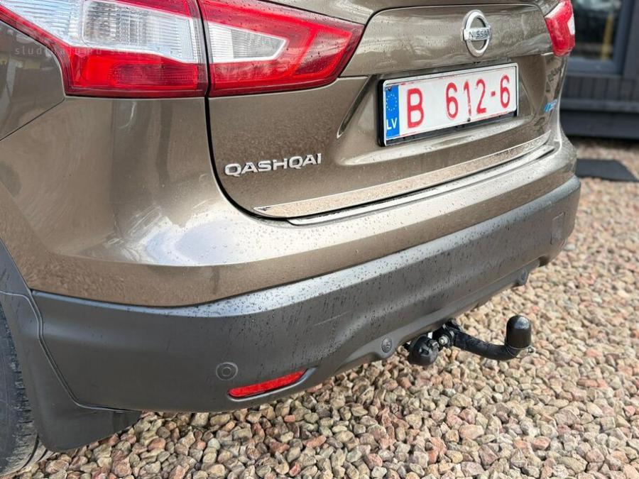 Brown Nissan Qashqai 2015 in Riga, with an engine capacity of 1.50 L and mileage of 180 thousand km for 6700 €, photo 8 on AUTOMOTO.COM.LV