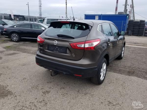 Brown Nissan Qashqai 2015 in Kaunas, with an engine capacity of 1.20 L and mileage of 209 thousand km for 6999 €, photo 6 on AUTOMOTO.COM.LV