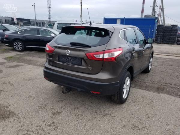 Brown Nissan Qashqai 2015 in Kaunas, with an engine capacity of 1.20 L and mileage of 209 thousand km for 6450 €, photo 6 on AUTOMOTO.COM.LV