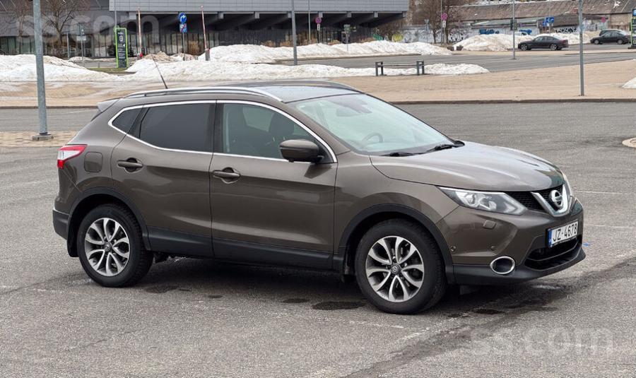 Brūns Nissan Qashqai 2015 Rīga, ar dzinēja tilpumu 1.60 L un nobraukumu 184 tūkst. km par 8870 €, foto 3 vietnē AUTOMOTO.COM.LV